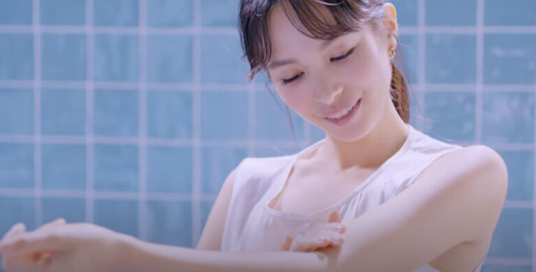 【キュレル】CMの女優（2023）は誰？出演者の女性を紹介します - CMゲッター